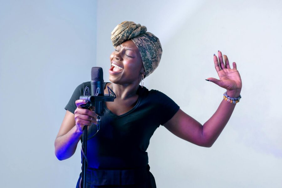 14 Vocal Tips on How to Sing Better Instantly - Voiceplace