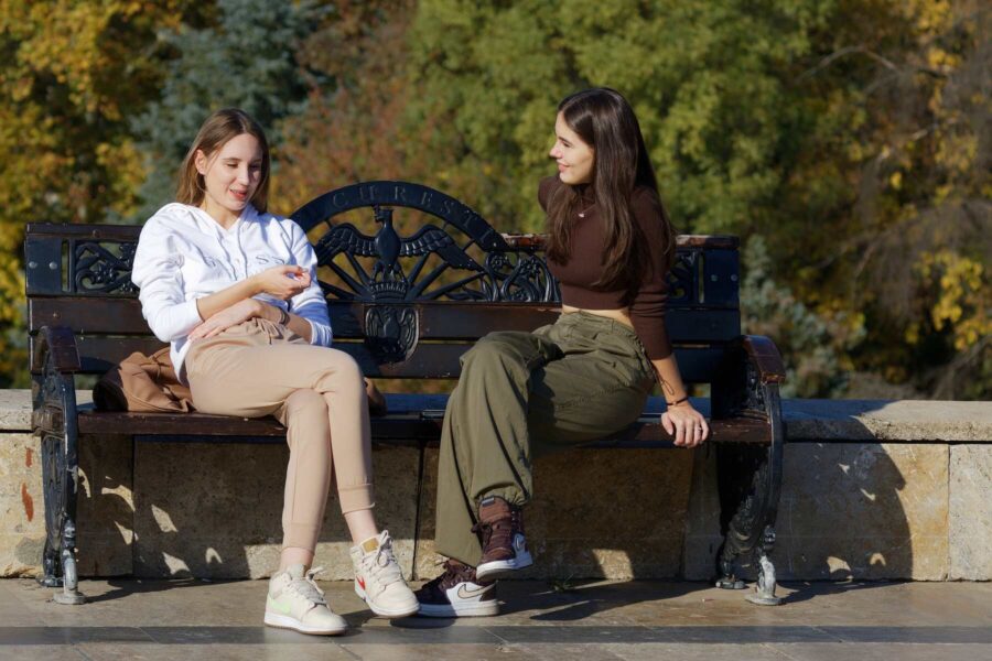 Verbal vs Nonverbal Communication - Voiceplace