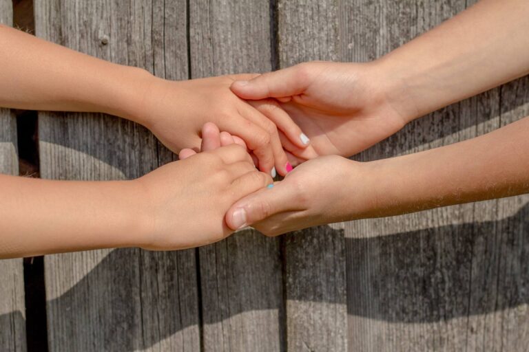 Verbal vs Nonverbal Communication - Voiceplace Verbal vs Nonverbal Communication - Voiceplace