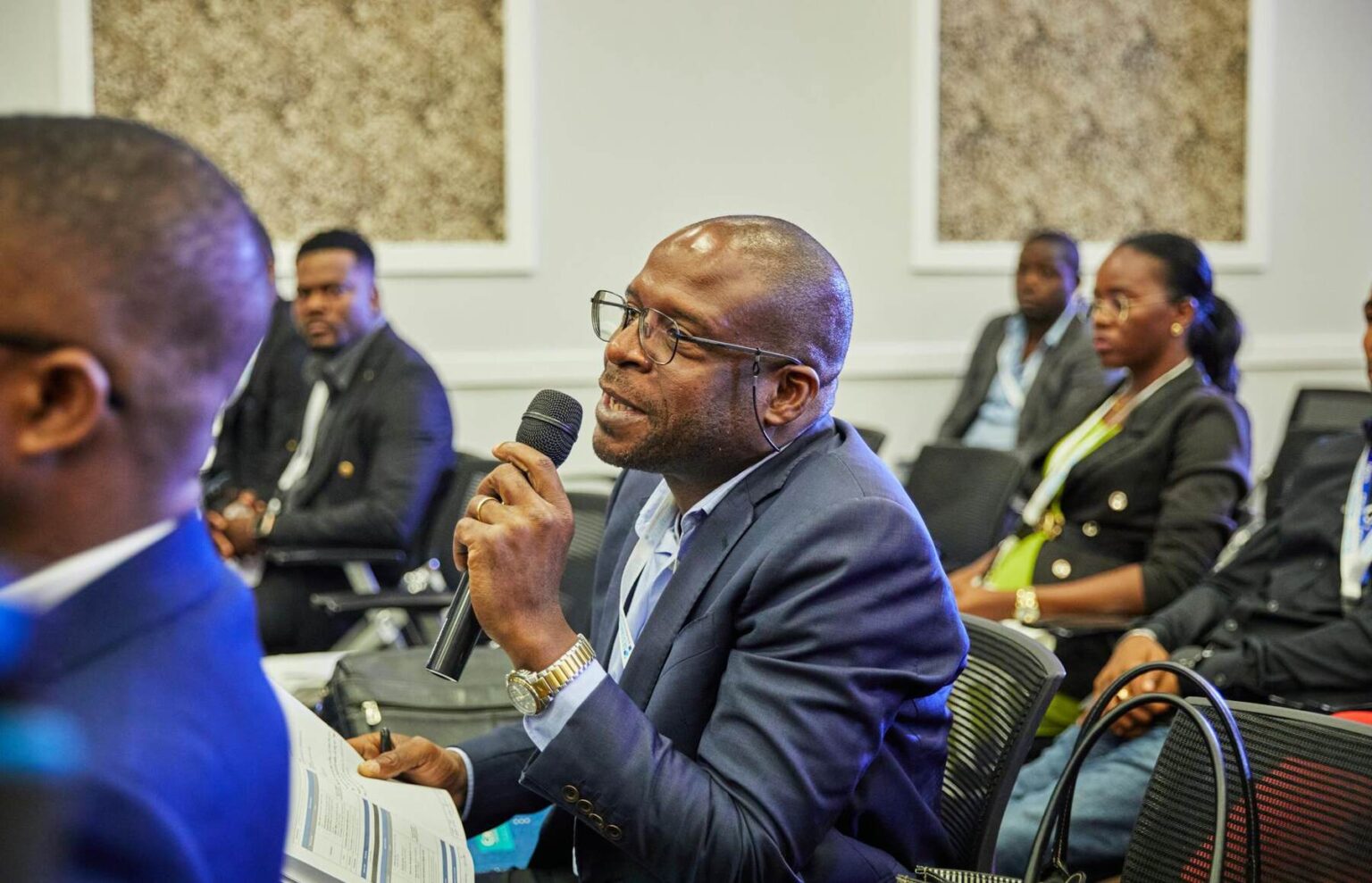 Expert Tips to Stop Monotone Speaking - Voiceplace