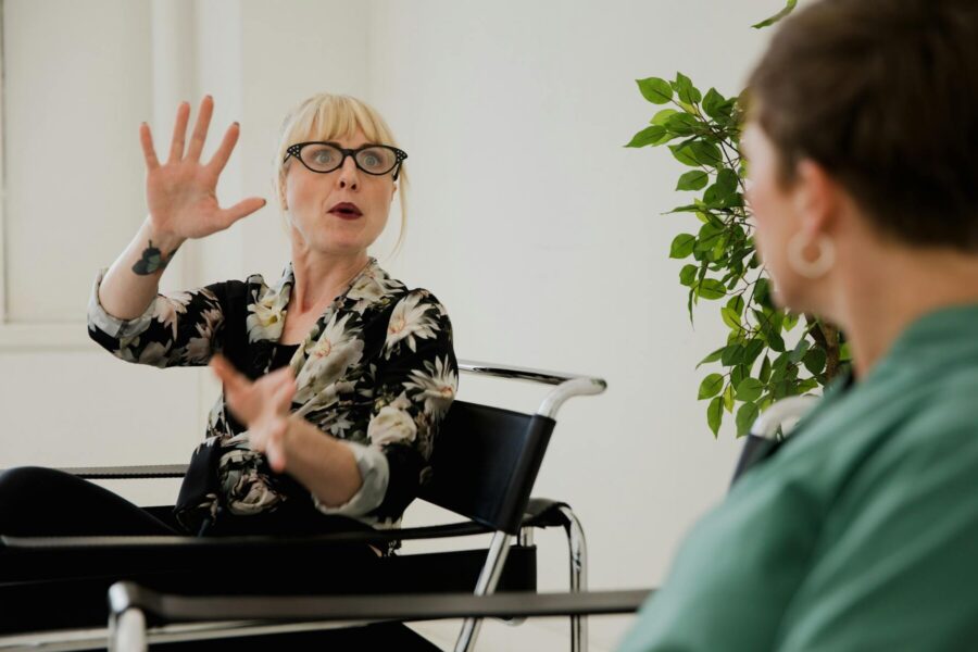 How to Stop Your Voice from Cracking When Speaking - Voiceplace