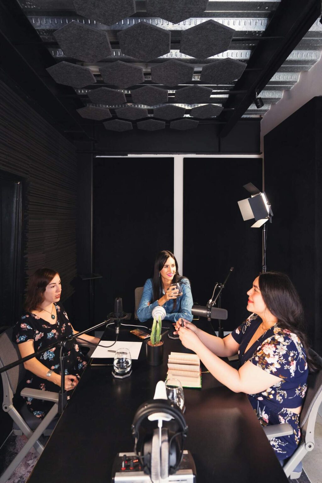 How to Stop Your Voice from Cracking When Speaking - Voiceplace
