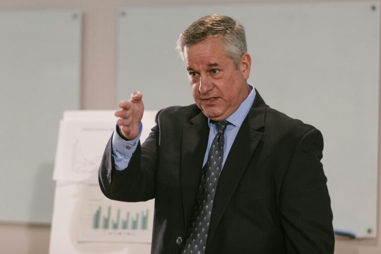 Pitch Variation Tips for Powerful Speeches - Voiceplace