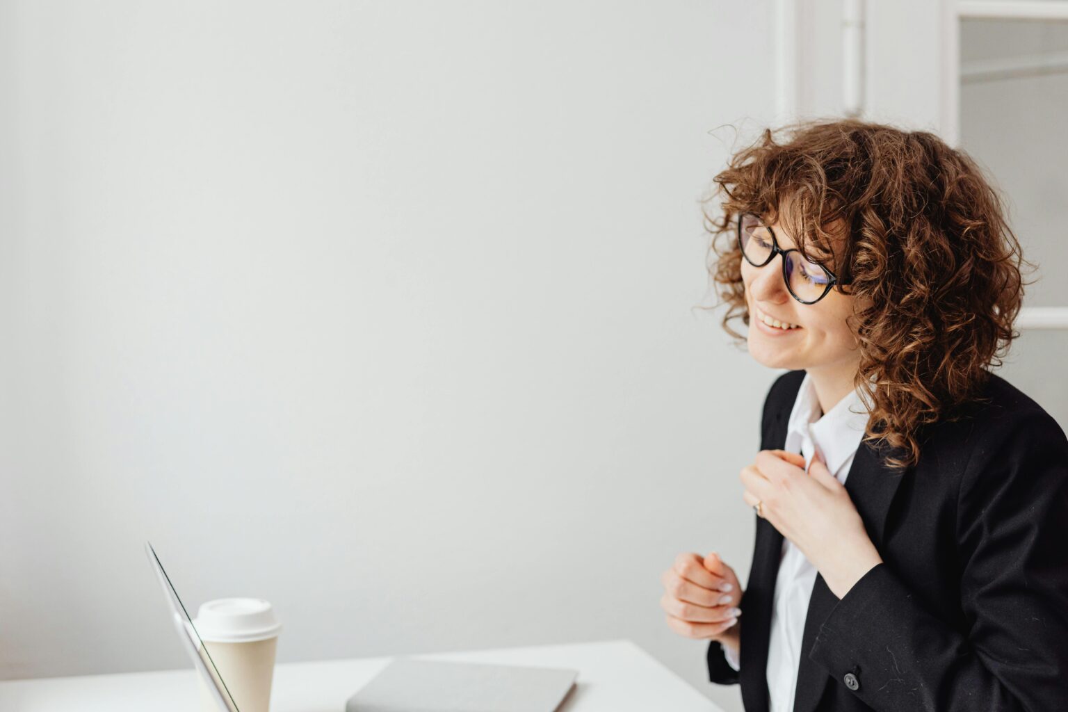 Top Voice Resonance Exercises for a Powerful Speech - Voiceplace